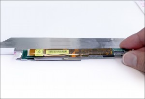 SWAPPING INVERTERS OF DELL LAPTOP SCREENS | LaptopScreen.com Blog