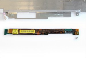 SWAPPING INVERTERS OF DELL LAPTOP SCREENS | LaptopScreen.com Blog